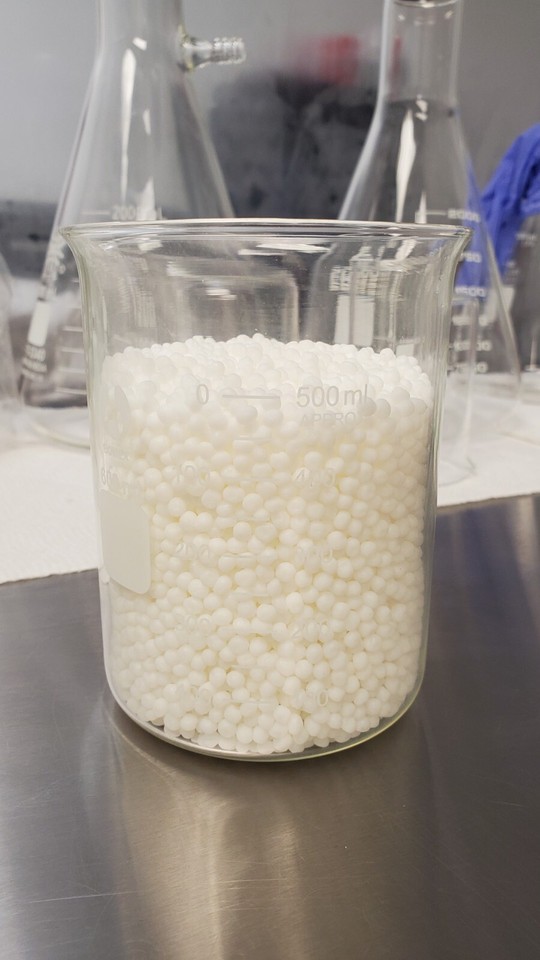 Thermoplastic Beads 8 oz Moldable Plastic White Meltable Beads CAPA ...