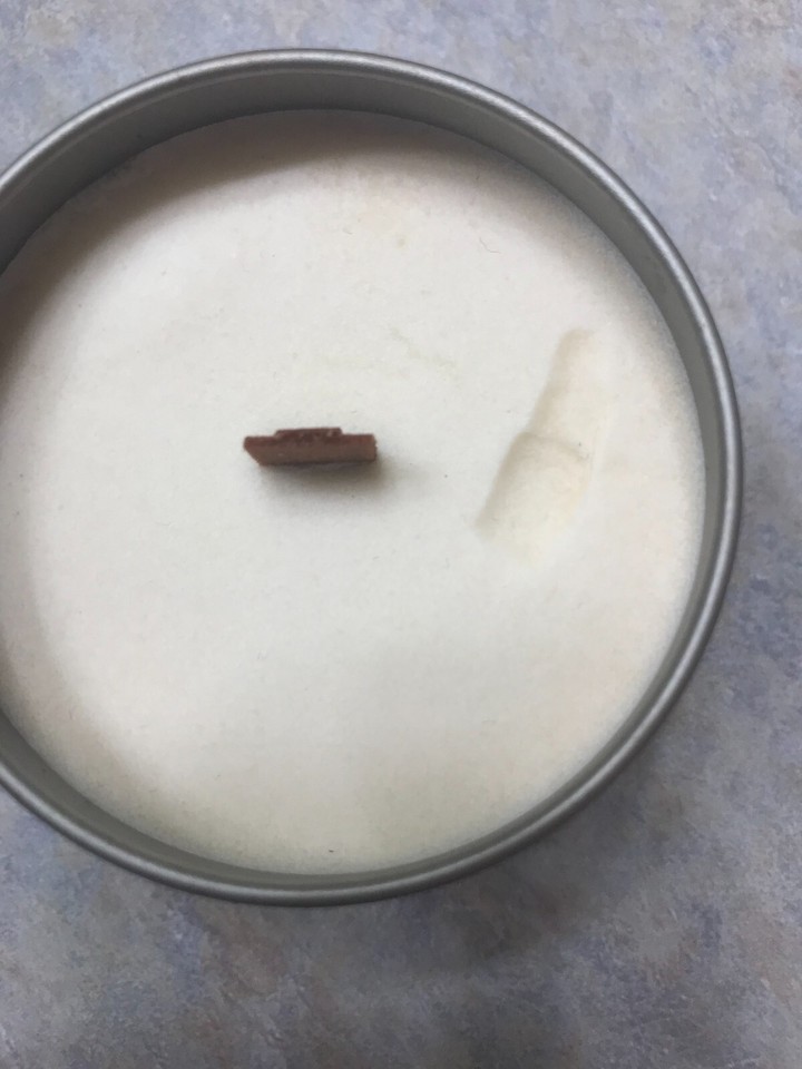 mala - Milk and Sugar - Scented Soy Candle Tin - 4 oz / 113 g - READ ...