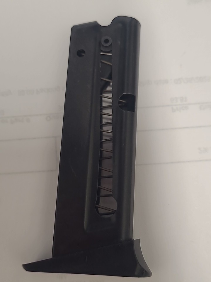 Factory Taurus PT 22, 8rd Mag, BLACK BASE, USED MAG Please read ...