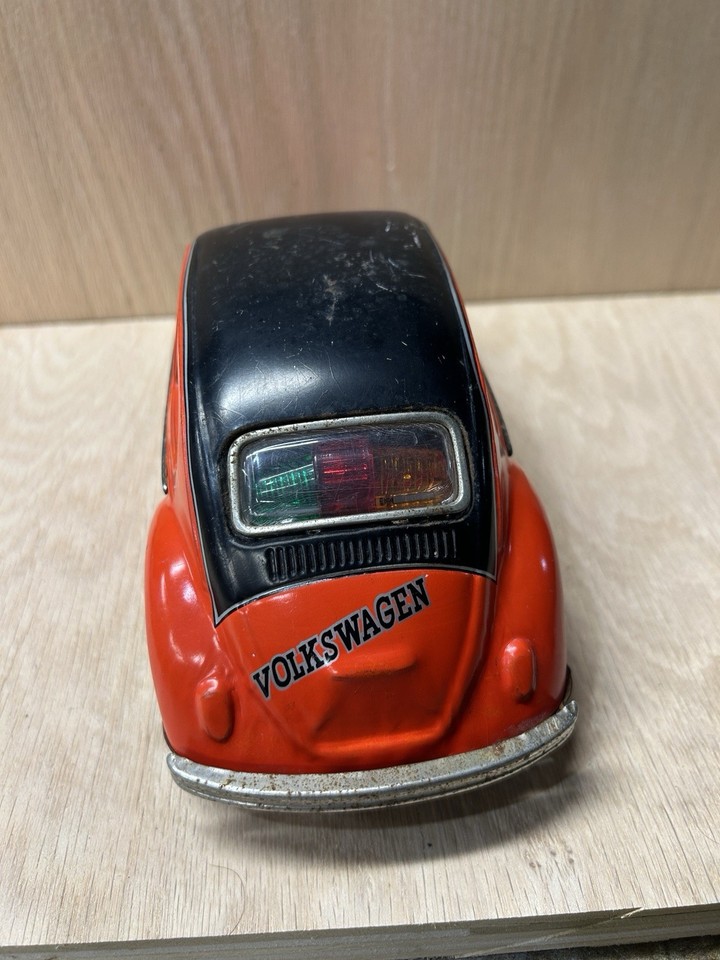 Vintage TIN TAIYO JAPAN RED VW VOLKSWAGEN BEETLE BUG BATTERY OPERATED ...