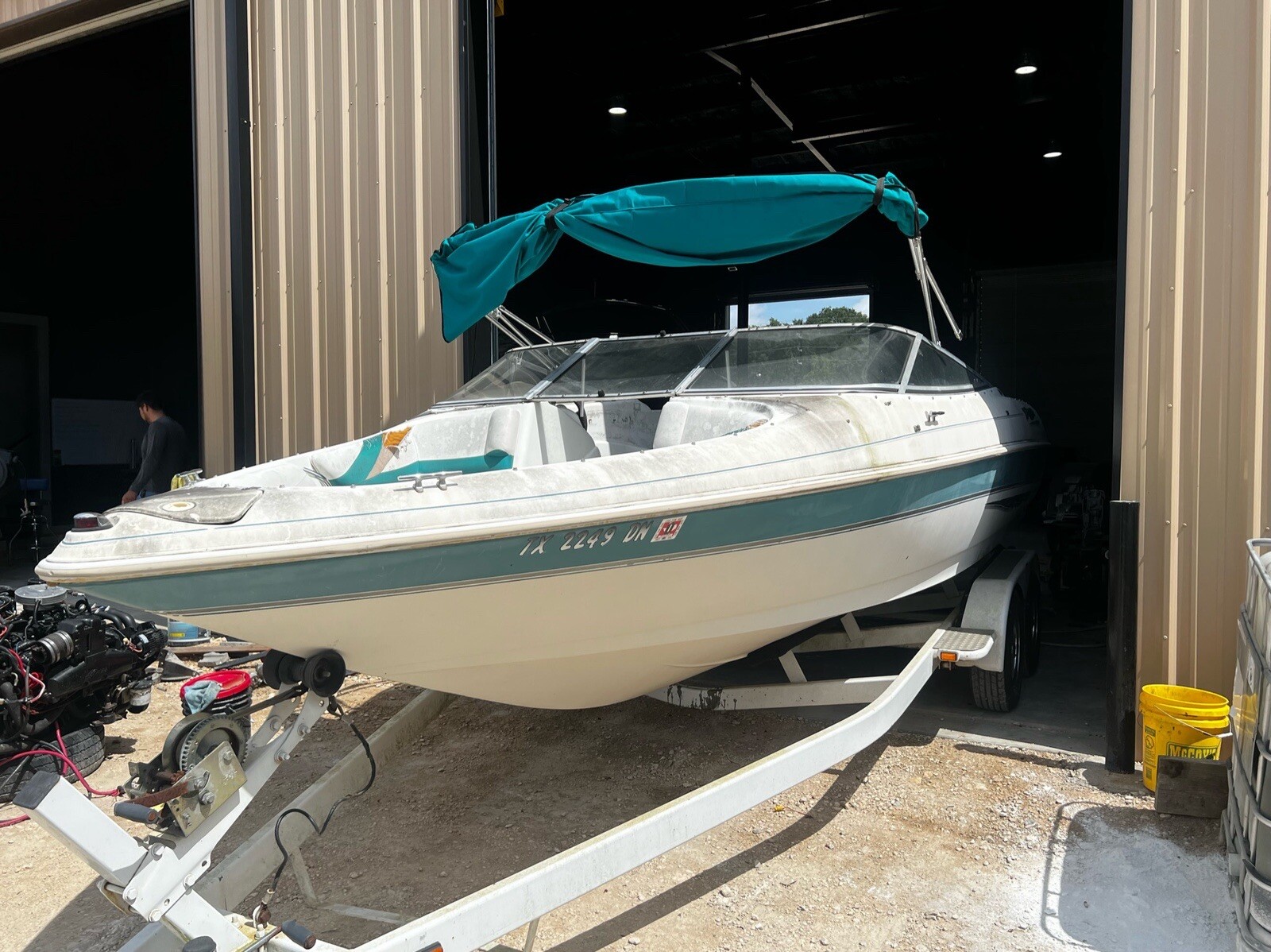 1998 Larson 226 SEI Complete Windshield | OEM | Aldon