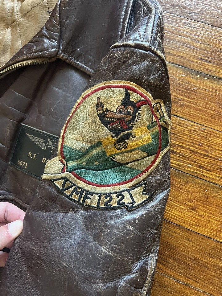 VINTAGE GENUINE WWII USMC TYPE A-2 VMF 122 PATCH WOLF ON WHISKEY BOTTLE ...