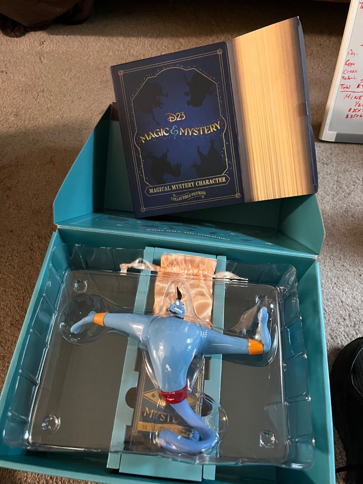 D23 Gold Member 2024 Gift Box Magic & Mystery - Genie Figures | eBay