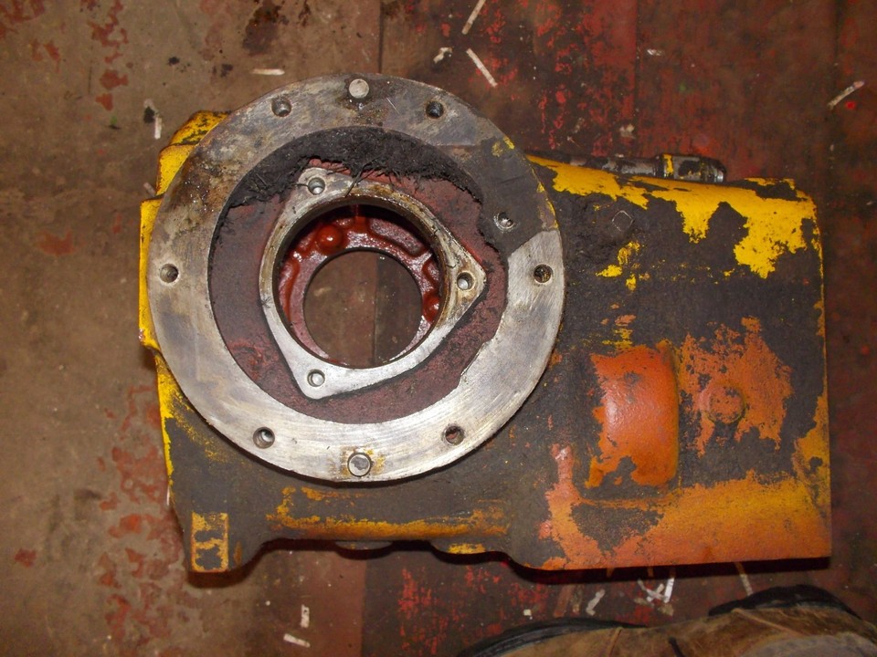 International Cub 154 lb lo low boy tractor IH main transmission ...