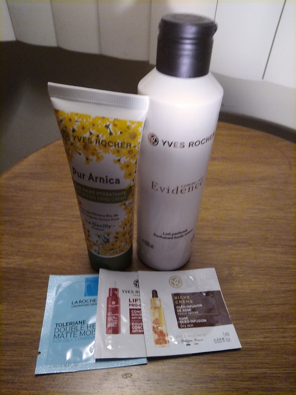 Yves Rocher Comme Une Evidence Perfumed Body Lotion 200ml for sale ...