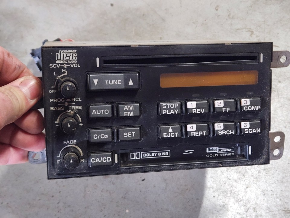 95-96 Corvette C4 BOSE SYSTEM AM-FM CASSETTE Radio CD PLAYER GM ...