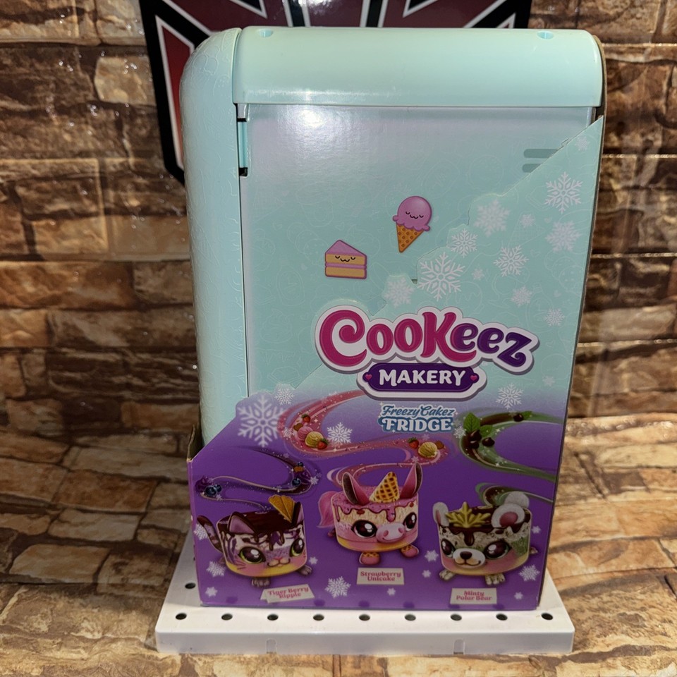 Brand New Release Cookeez Makery Freezy Cakez Fridge Plush Cook Bake ...