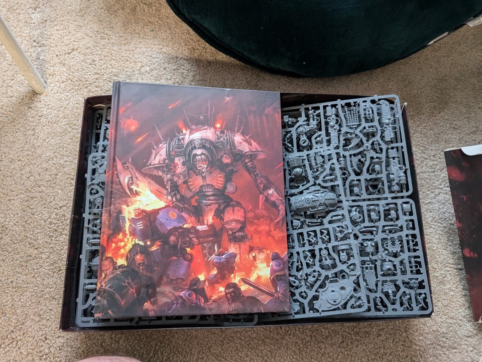 Warhammer 40k Chaos Knight Army New In Box (Damaged Box) | eBay