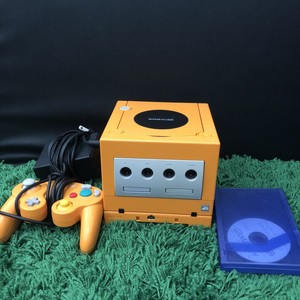 Spice orange gamecube with gameboy player - likosbucks