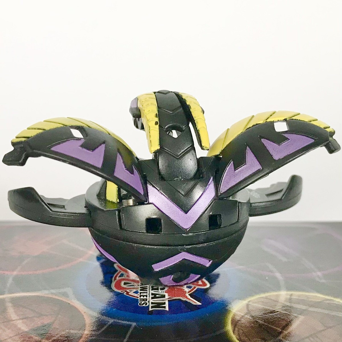 Bakugan Darkus Percival