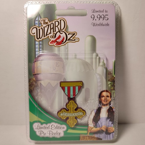 The Wizard of Oz Courage Medal Enamel Pin Official Movie Collectible ...