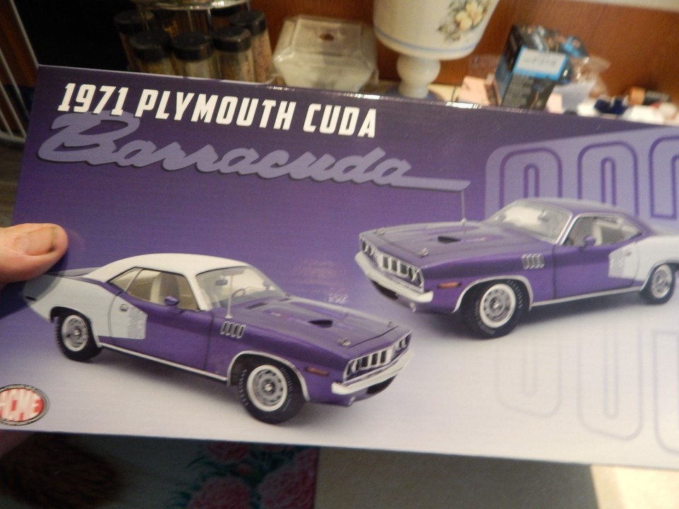 RARE 1/18 1 of 350 1971 383 Barracuda, Purple W/White Billboards, Lmtd ...