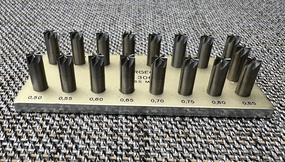 BERGEON 30615 - Screw Shoulder Undercutter End-mill chronograph ...