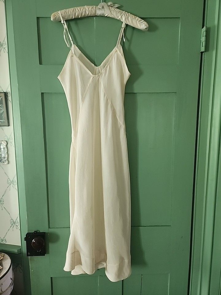 Vintage 1930s/1940s Loomcraft Taffaswish Nightgown Elegant Satin Champagne Color | eBay