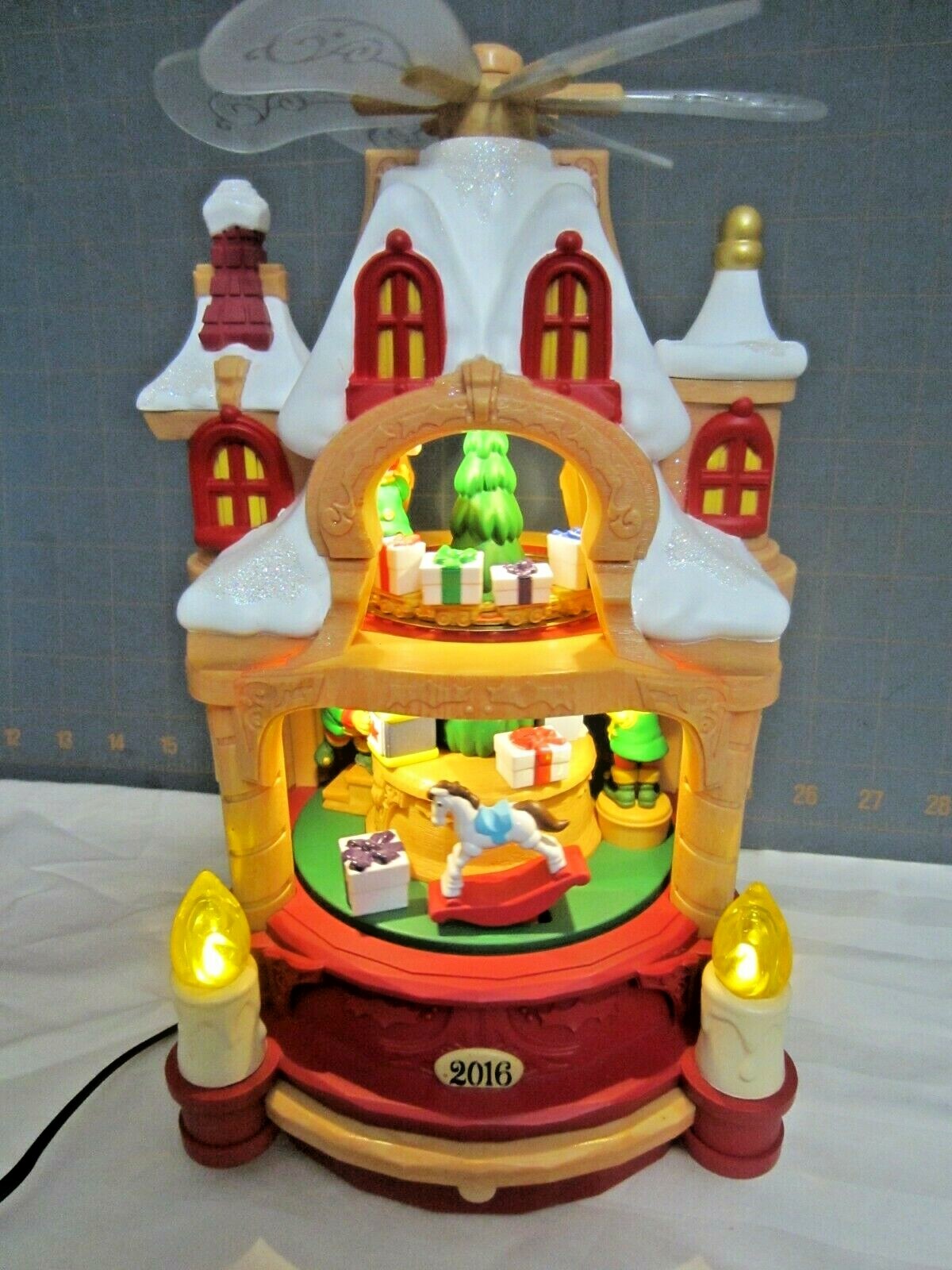 2016 Hallmark QGO1231 "Where Dreams Become Toys" Display Piece | eBay