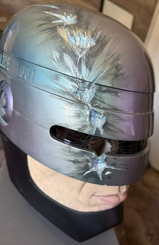 RoboCop 1:1 Helmets (Battle Damaged + Clean) Signed by Peter Weller w ...