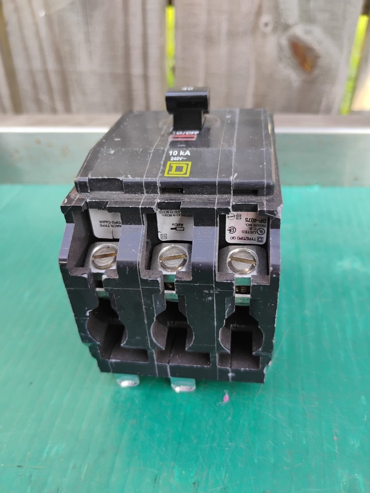 Square D QO340 3 Pole 40 Amp 240VAC Plug-On Circuit Breaker Type QO | eBay