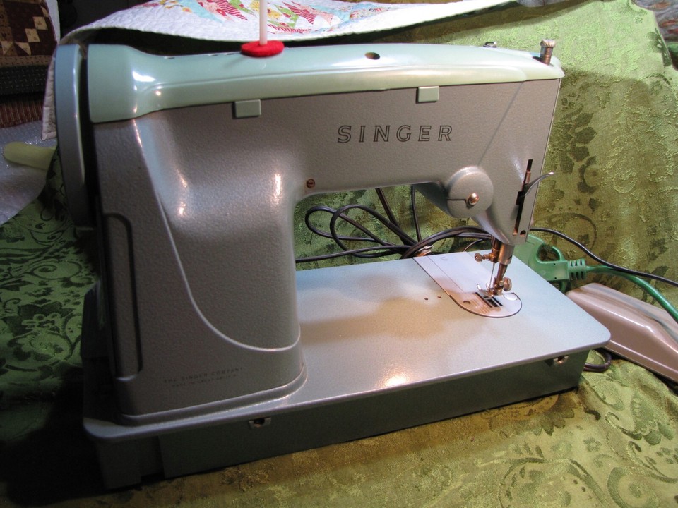 VINTAGE SINGER 327K SEWING MACHINE ZIGZAG TURQUOISE BLUE | eBay