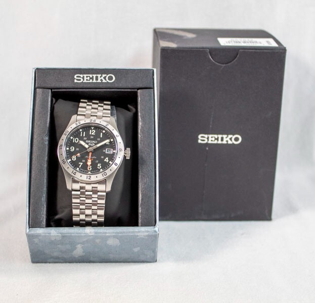 Seiko SSK023 5Sports Field GMT Automatic Men's Watch SS/Black Dial | eBay