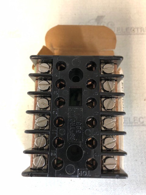 GOTRONIC 386171 SOCKET BASE 12 POSITION | eBay