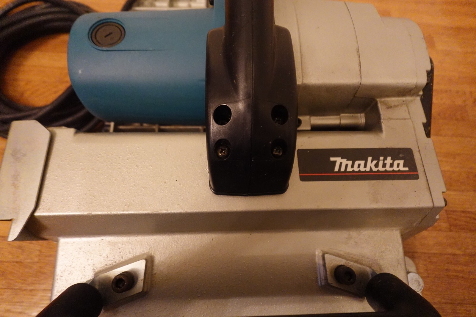 Makita KP312 Handheld 12 - 1/4" Corded Planer 312mm 100V 15A 1430W 18kg ...