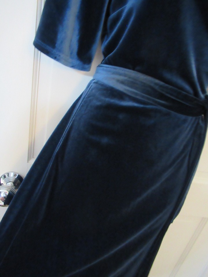 Stunning SOSANDAR Sapphire True Wrap Velvet Tea Party Cocktail Weddings ...