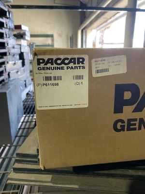 New OEM Paccar Kenworth AIR FILTER P611698 | Grelly USA