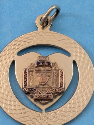 US Naval Academy Navy Midshipmen Insignia Crest and Heart Pendant Gold ...