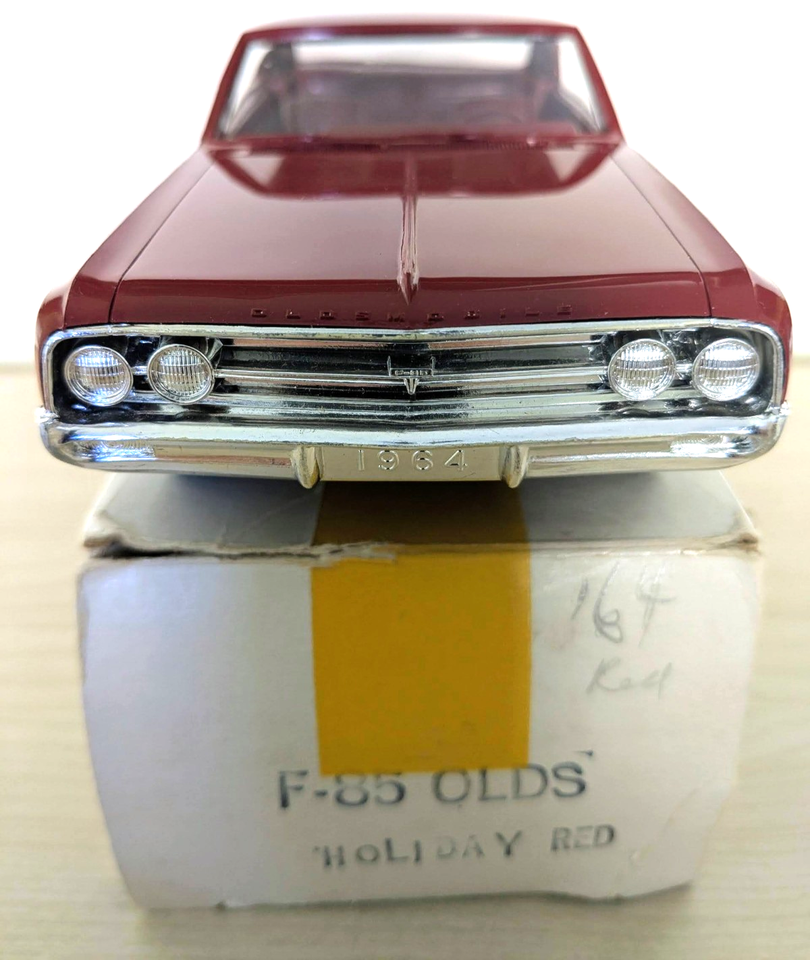 **RARE COLOR! **ORIGINAL VINTAGE AMT 1964 OLDS F-85 PROMO MODEL ...