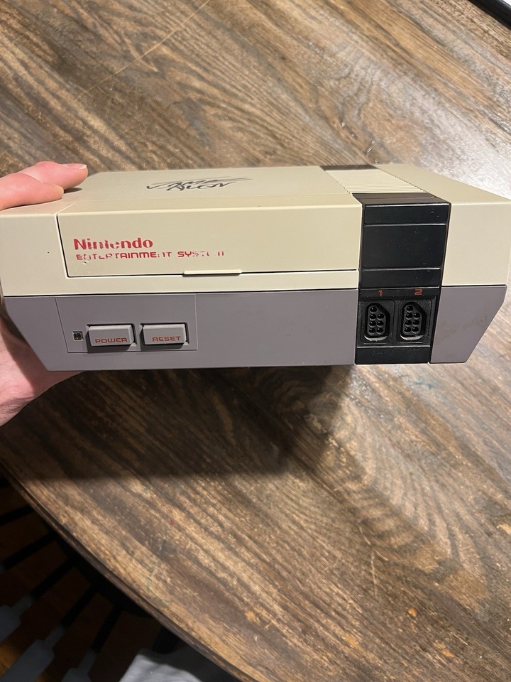 Nintendo Entertainment System NES Console Autographed AVGN James Rolfe ...