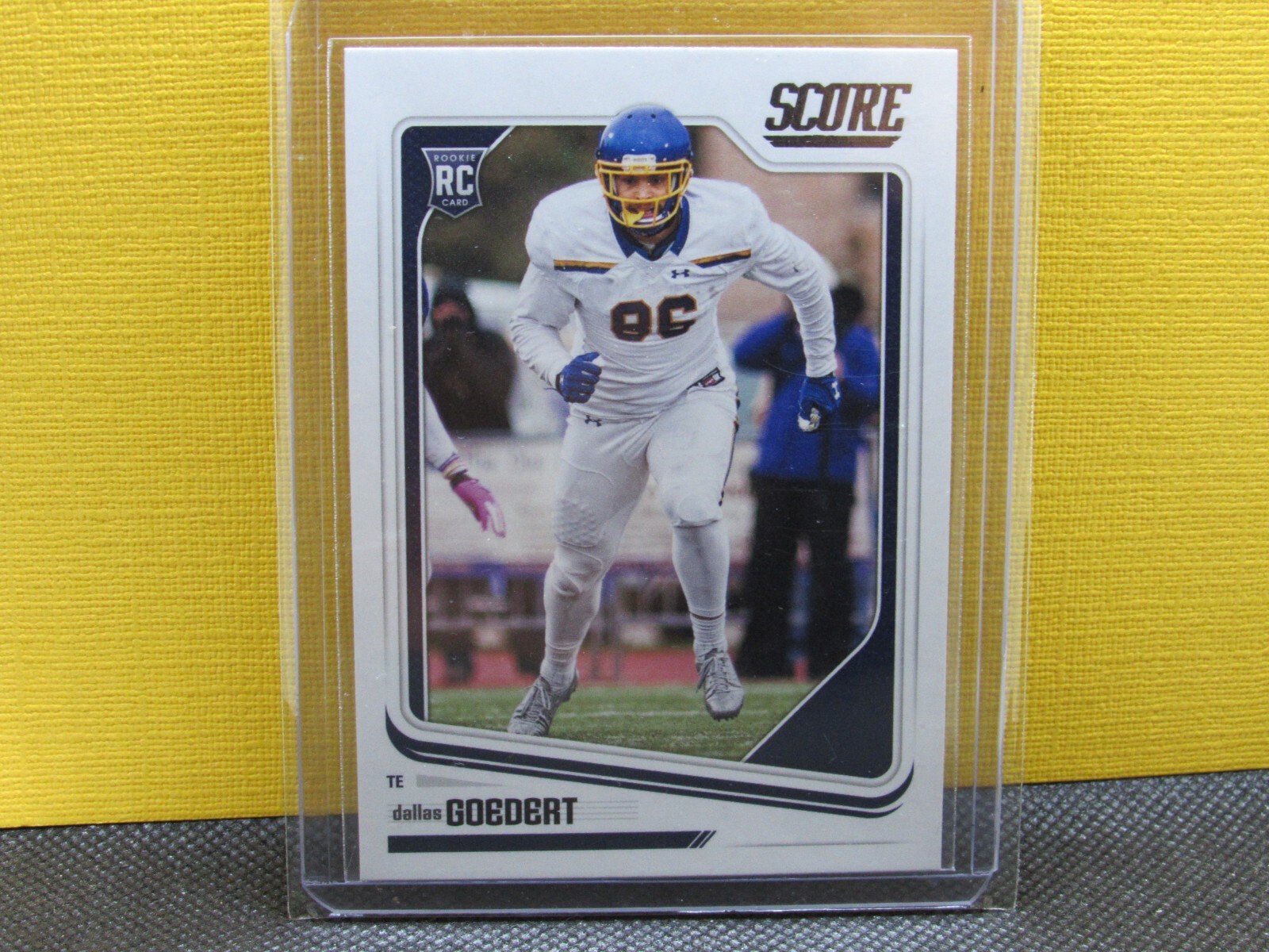 2018 DALLAS GOEDERT SCORE FOOTBALL ROOKIE CARD # 377 EAGLES | eBay