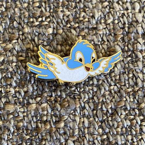 Blue & White Bird Pin Animated Cartoon Character Style Gold Tone Hat ...