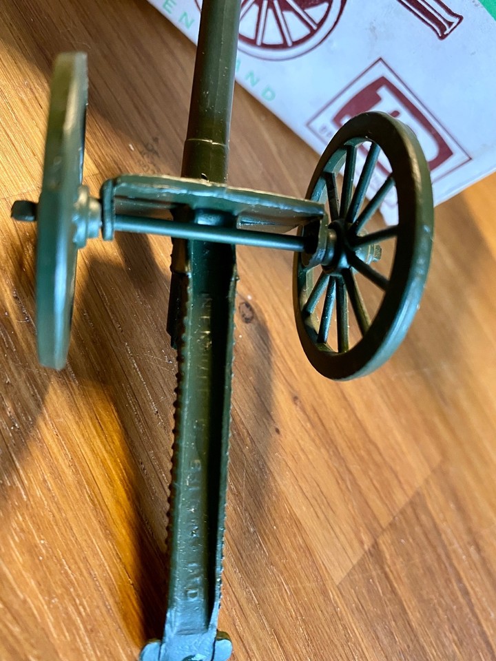 Vintage Britains Lead Soldiers Royal Artillery Gun - No 9700 - With One ...