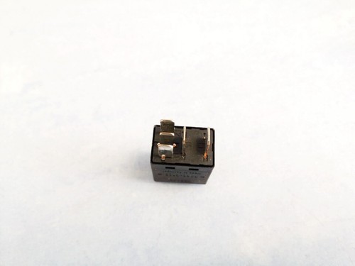 61366919113 61.36-6919113 Relay module for BMW 1-Series UK1025532-08 ...
