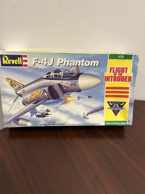 Revell F-4J Phantom Flight Of The Intruder 1/72 Scale Model Kit No 4392 ...