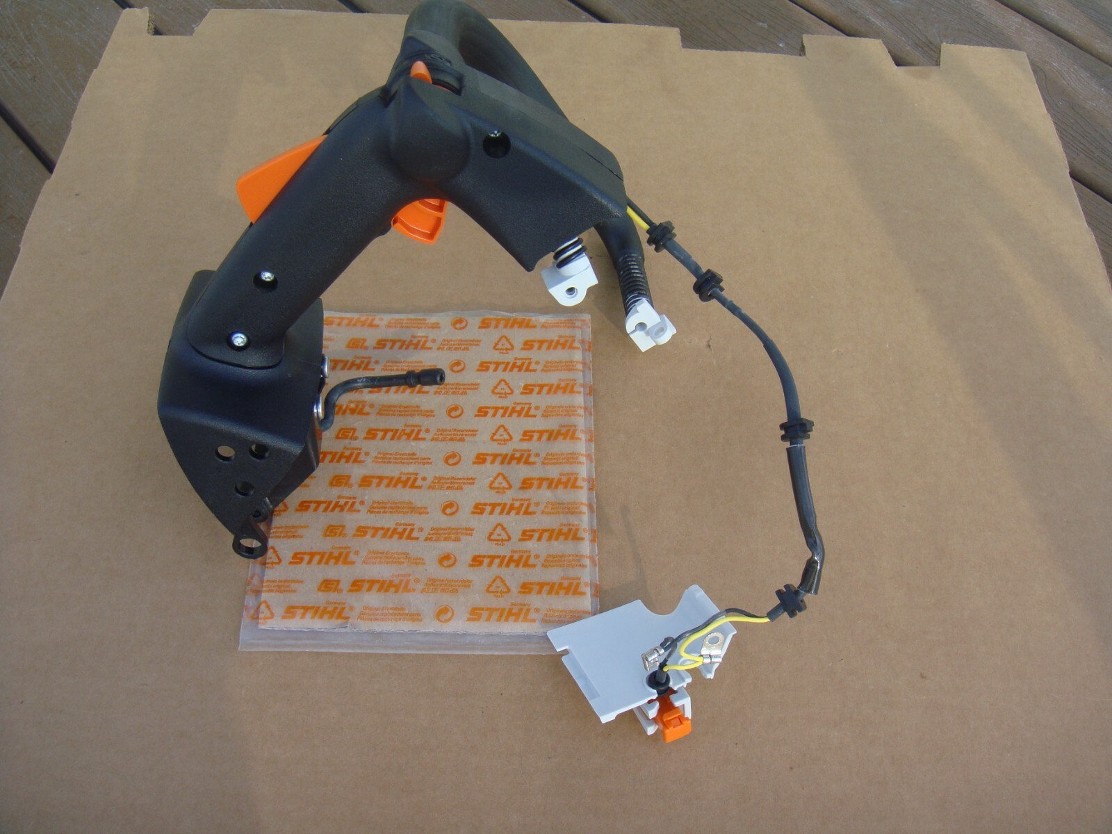 GENUINE STIHL MS194T CHAINSAW TOP HANDLE ASSEMBLY W/ SPRINGS - NEW TAKE ...