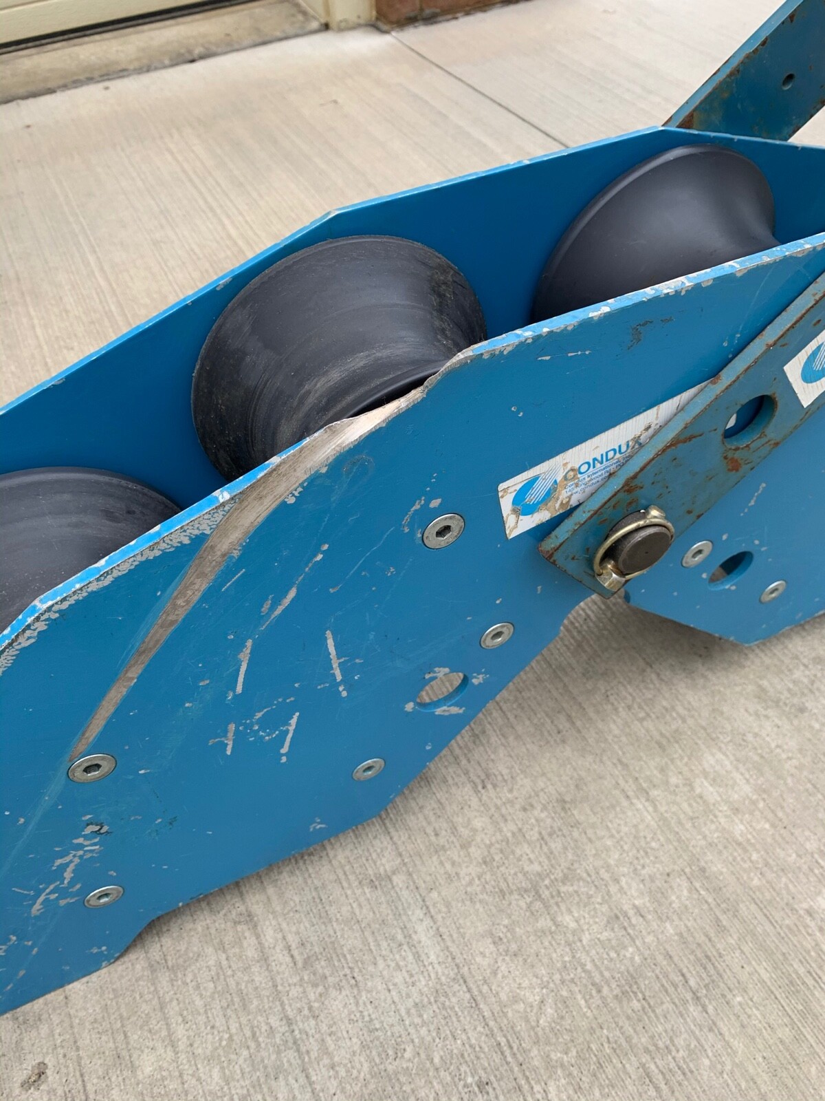 Condux 4” Nylatron quadrant block 08539110 with 10,000# hanger arm ...