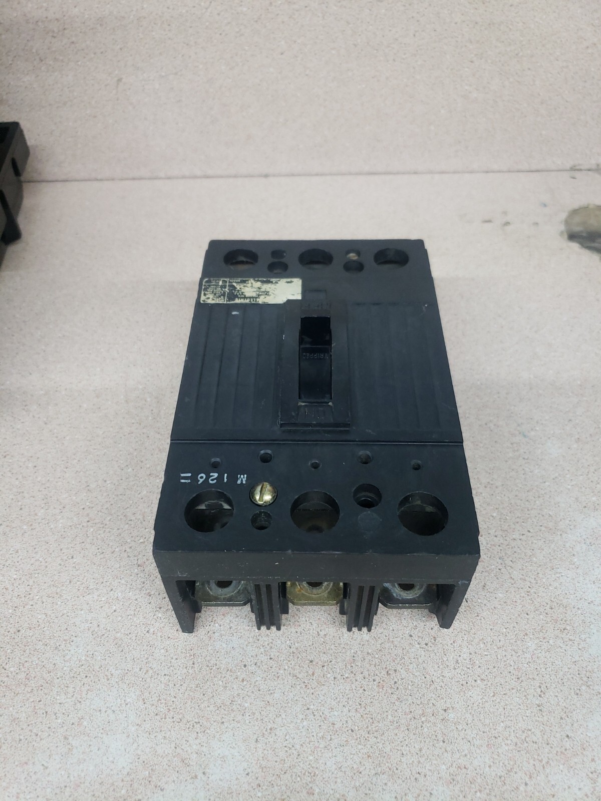 1- GE TQD3225 Circuit Breaker 3 Phase 225 Amp 3 Pole 240 Volt w ...