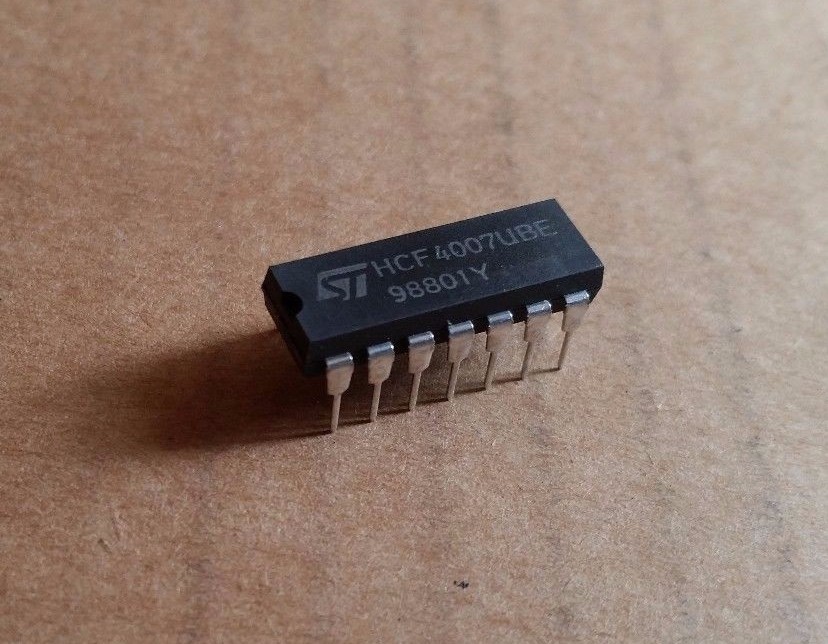 HCF4007UBE (HCF 4007 UBE) DIP14 STMicroelectronics (Lot of 25 pcs) | eBay