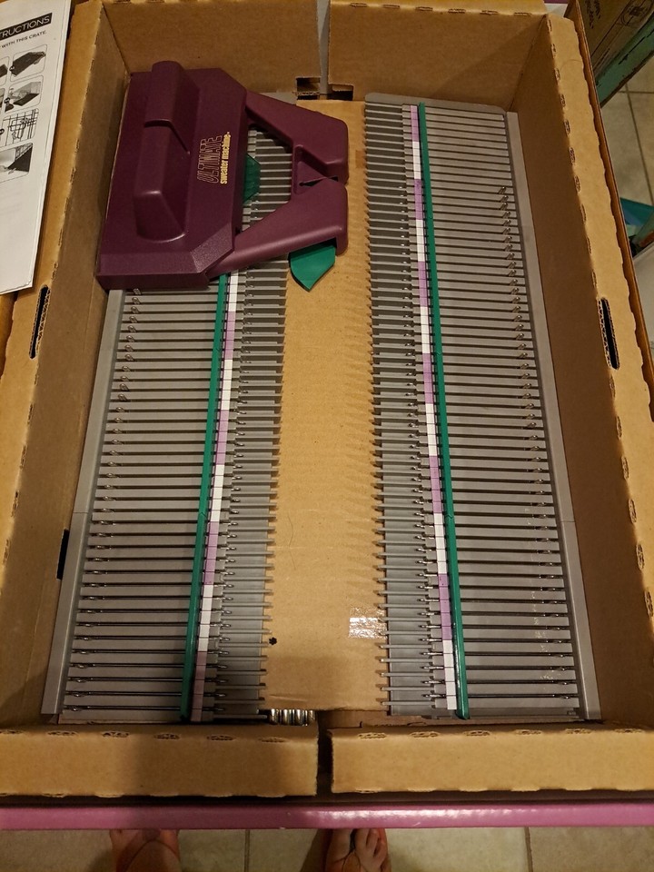 Bond America 10089 Ultimate Sweater Machine In Original Box With Row ...