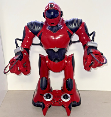 Robonetics Robosapien V2 RED Robot 22" WowWee 2005 w/ Remote AS IS SEE ...