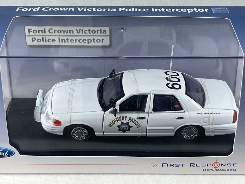 CALIFORNIA HIGHWAY PATROL 2007 FORD CROWN VICTORIA SLICK TOP - 1/43 ...