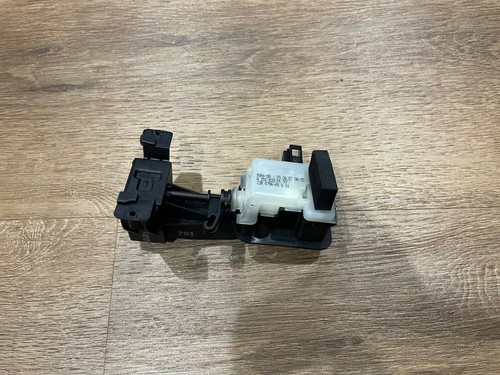 MERCEDES FUEL FLAP LOCK MOTOR ACTUATOR SOLENOID S R M W251 W221 W164 ...