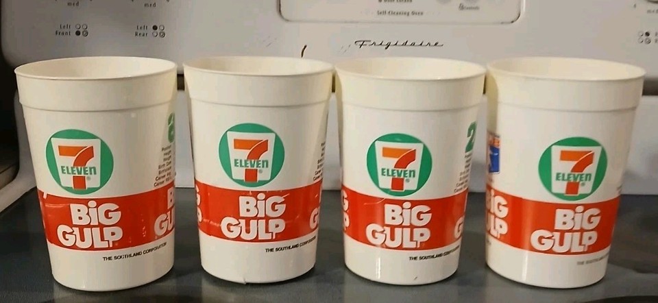 1987 Philadelphia Phillies Big Gulp Cups, 2 Juan Samuel, Mike Schmidt ...