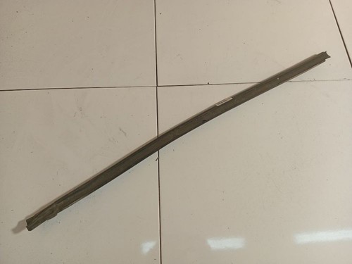 Glass Trim Molding-weatherstripping - REAR LEFT for Chrysler Vo ...