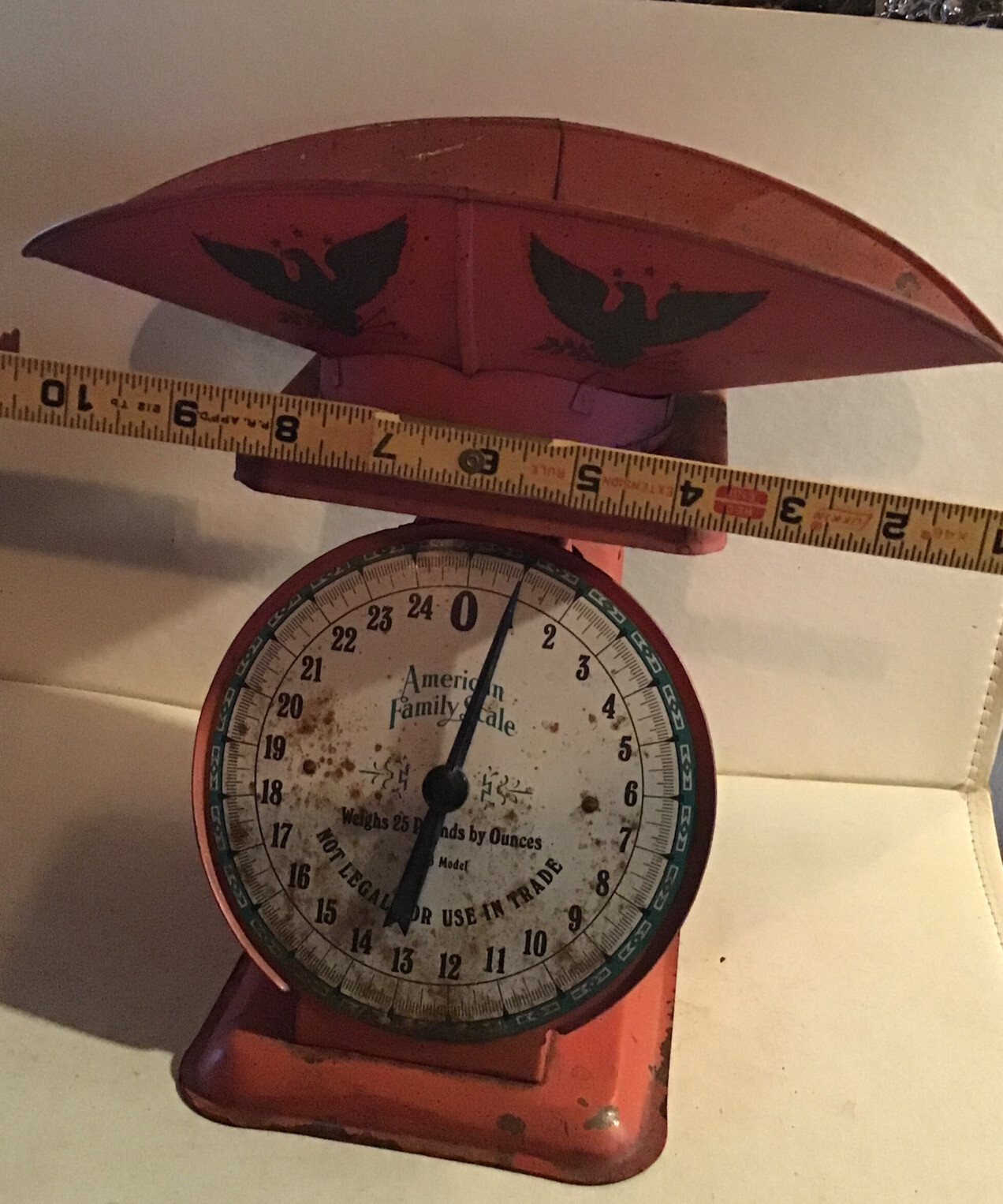 Vintage "American Family Scale 1906 Model" -- weighs 25 lbs by ounces ...