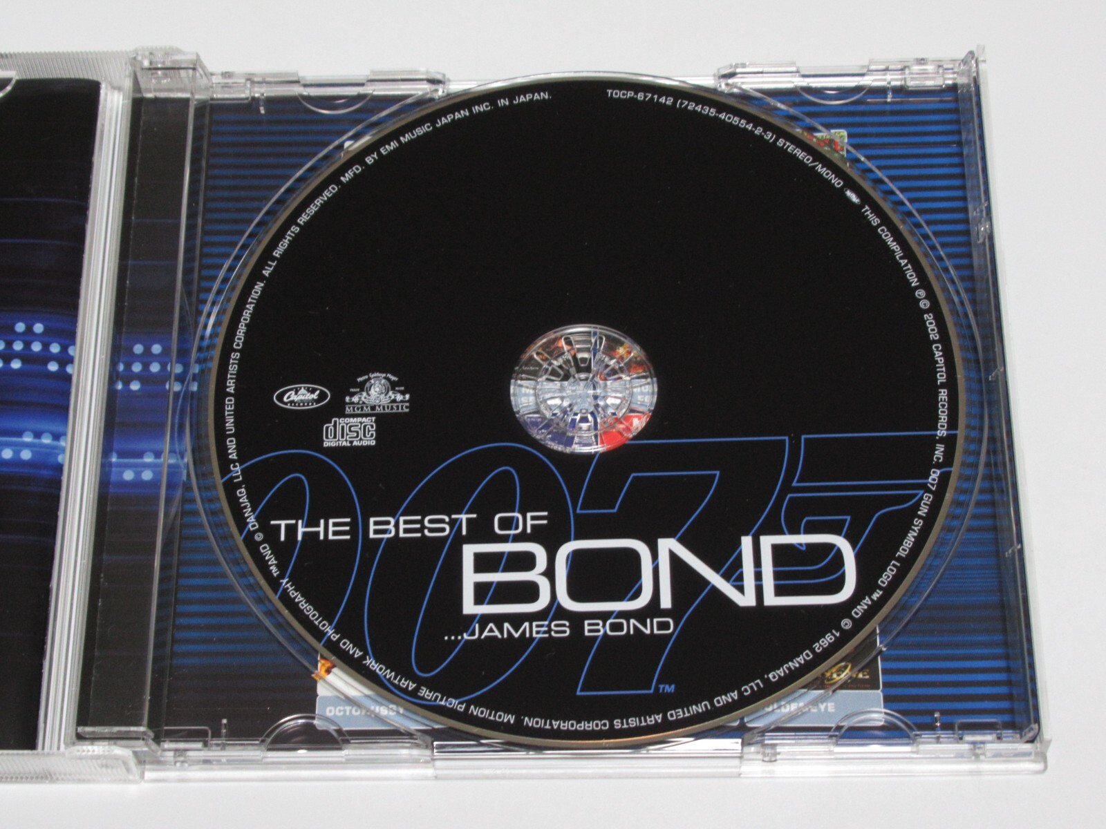 CD The Best Of Bond ...James Bond TOCP-67142 007 Soundtrack Jazz Rock ...