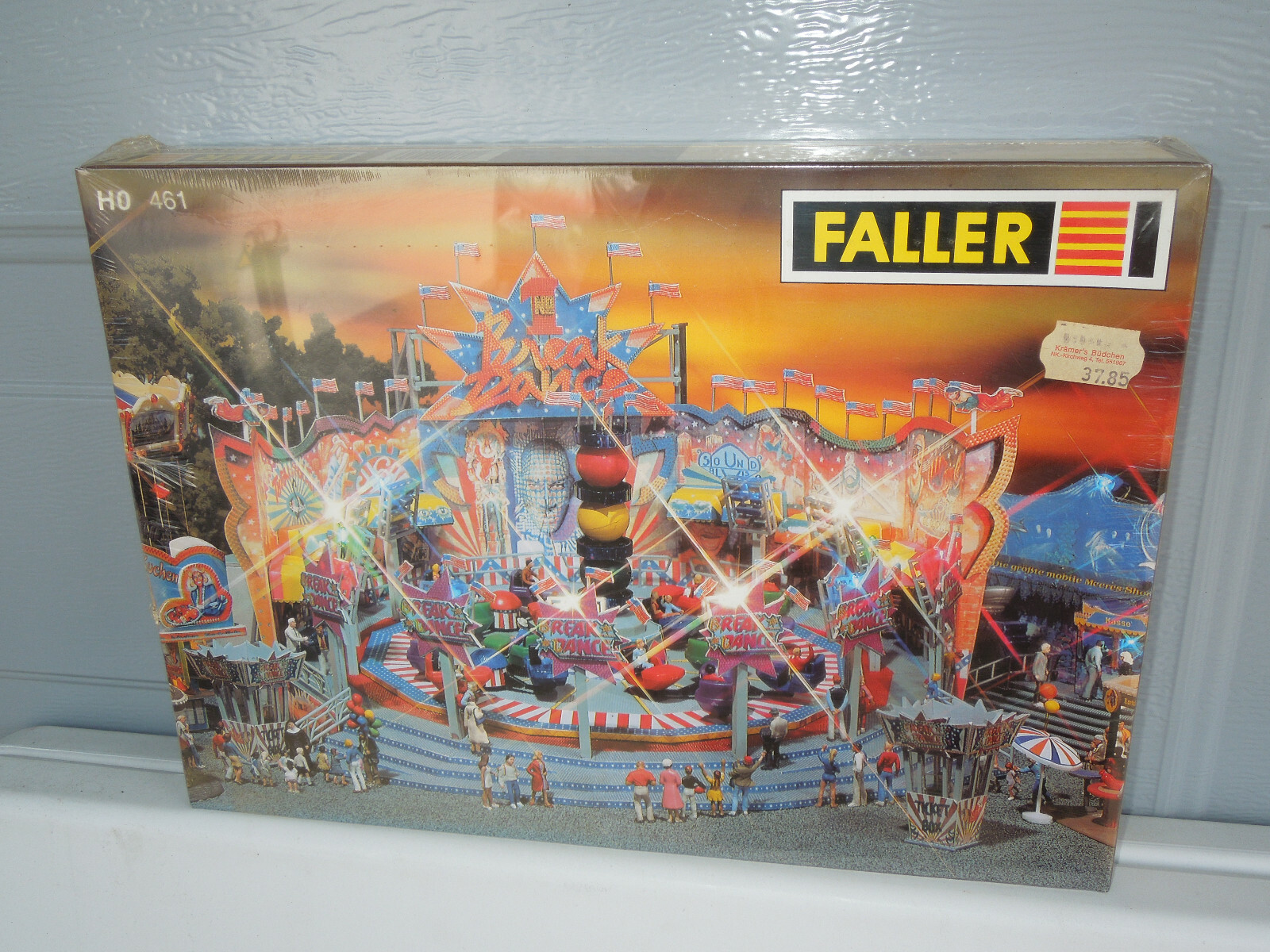 Faller H0 - 1:87 - 461 Break Dancer Nr. 1 | eBay