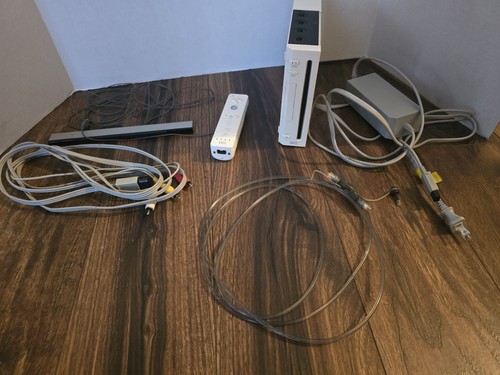 Nintendo Wii Console Bundle With Controllers And Cords - Tested Works ...