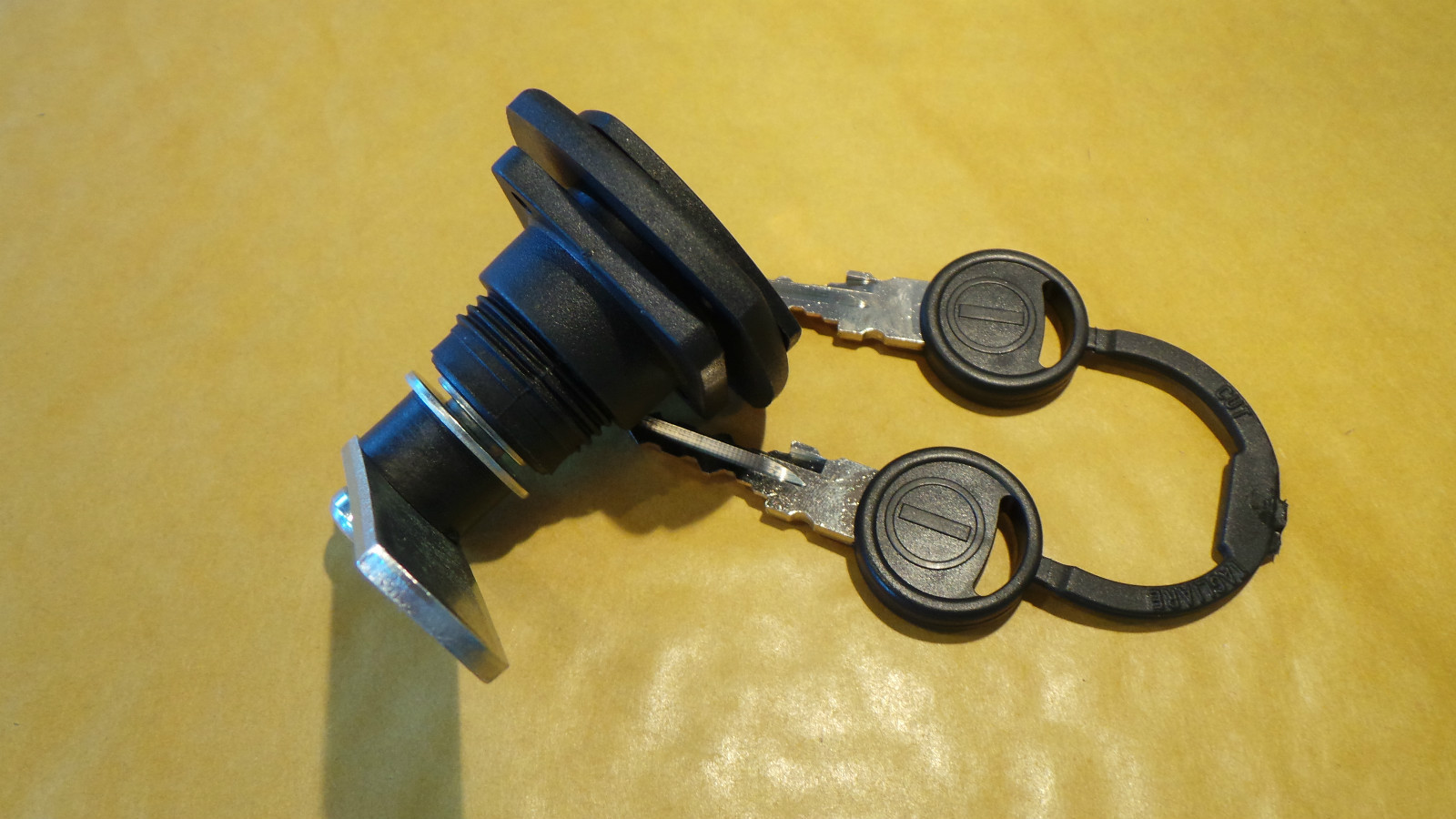 ZADI CARAVAN/ MOTORHOME LOCKER/ DOOR CATCH WITH LOCK SWIFT ELLDIS ...